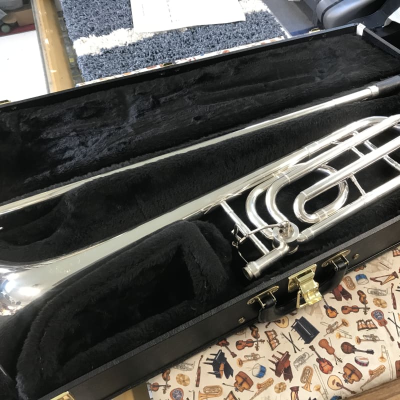 Conn 88H Professional Trigger F-Attachment Trombone Silver-Plate ...